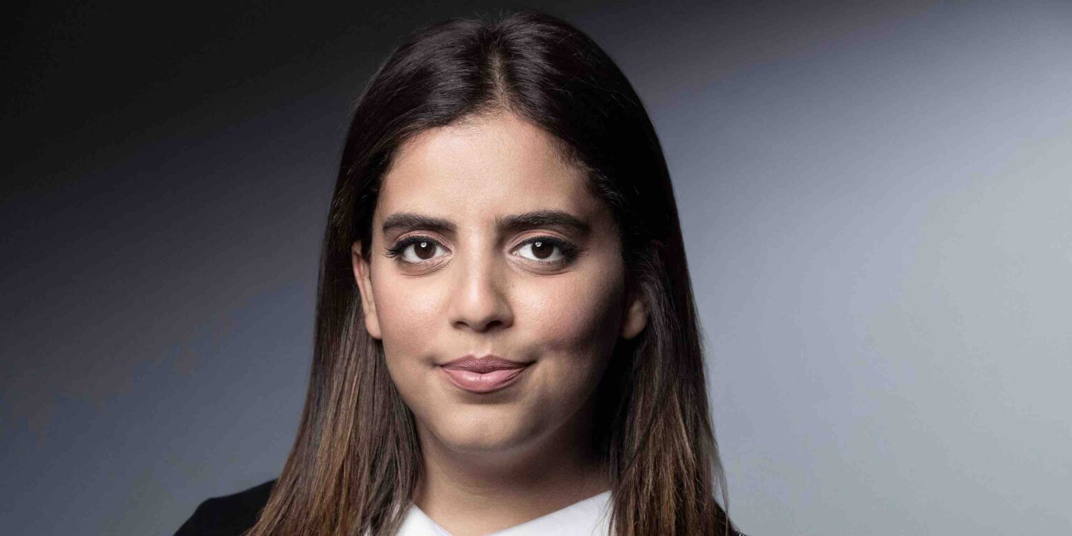 Inès Reg face au vide sentimental - Femmes News